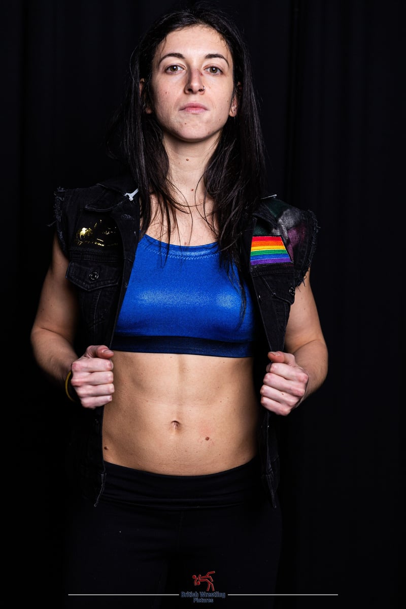 LDM signed 8x10 | Laura Di Matteo