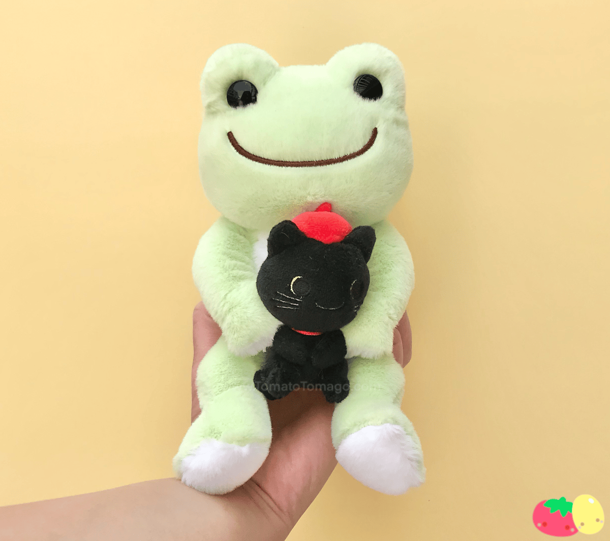 Pickles the Frog with Cat | Tomato Tomago