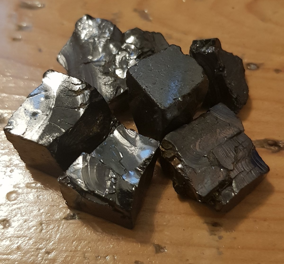 Elite Shungite Water Purifier Sachet | Pebbles Wearable