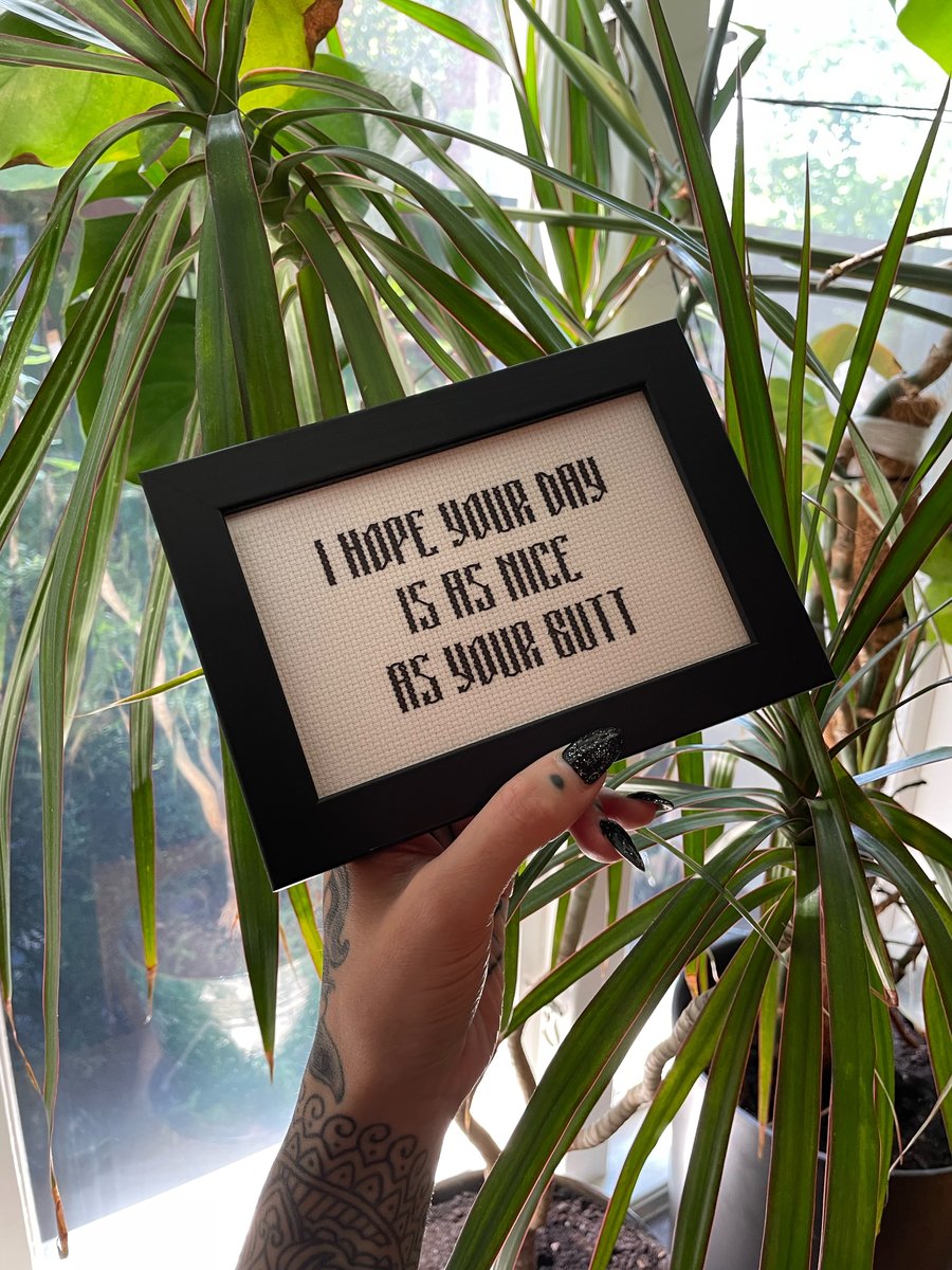 Nice Butt | Lady Fade Stitch