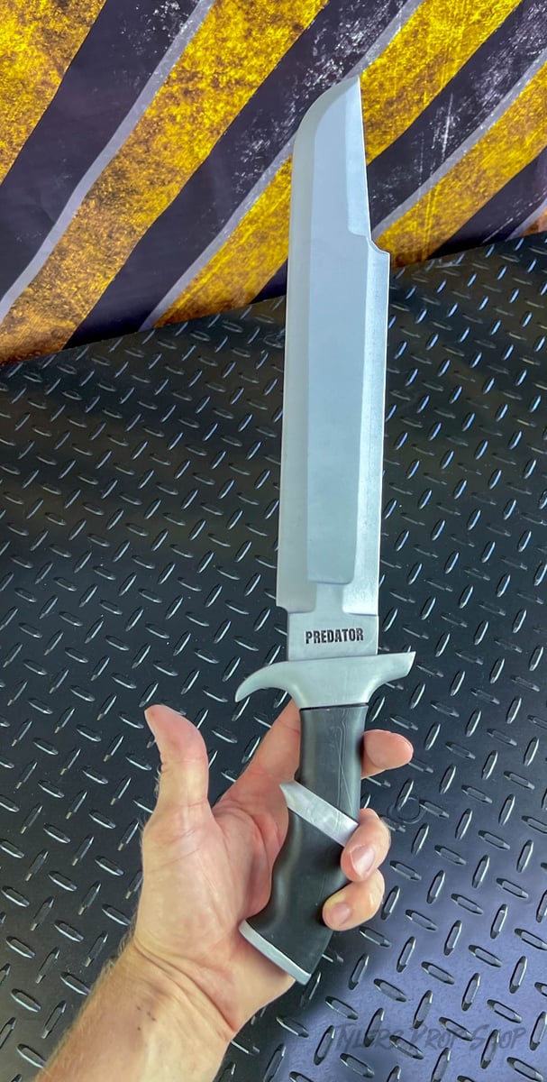 Predator Knife Replica used by Dutch Schaefer | Tyler's Prop Shop