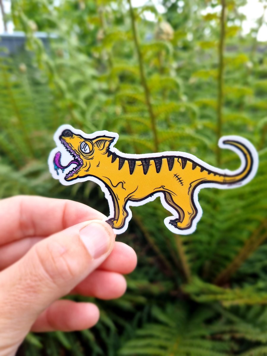 'Classic tiger' sticker | hills.draws