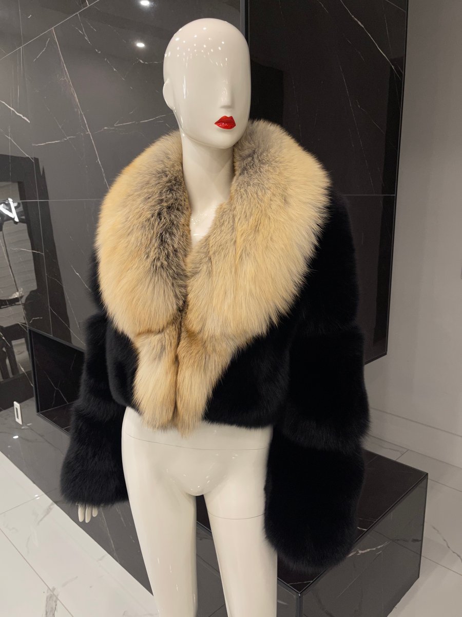 LALA FOX FUR BOMBER / istylebysonia