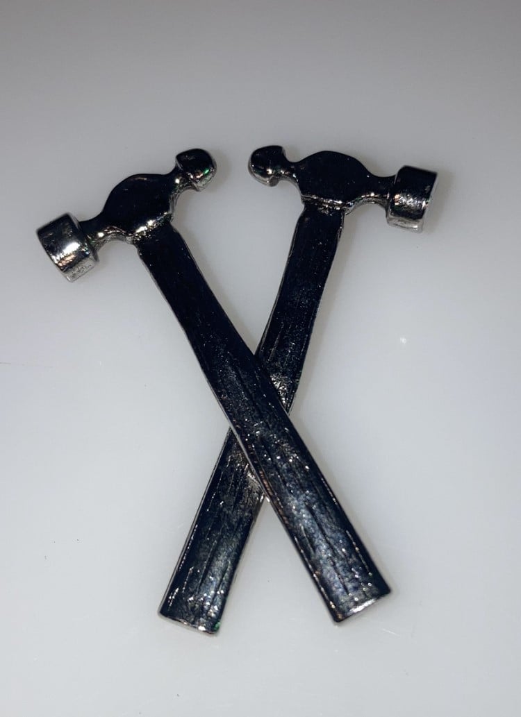 Silver Crossed Hammers Pin | AKRON 81 SUPPORT GEAR