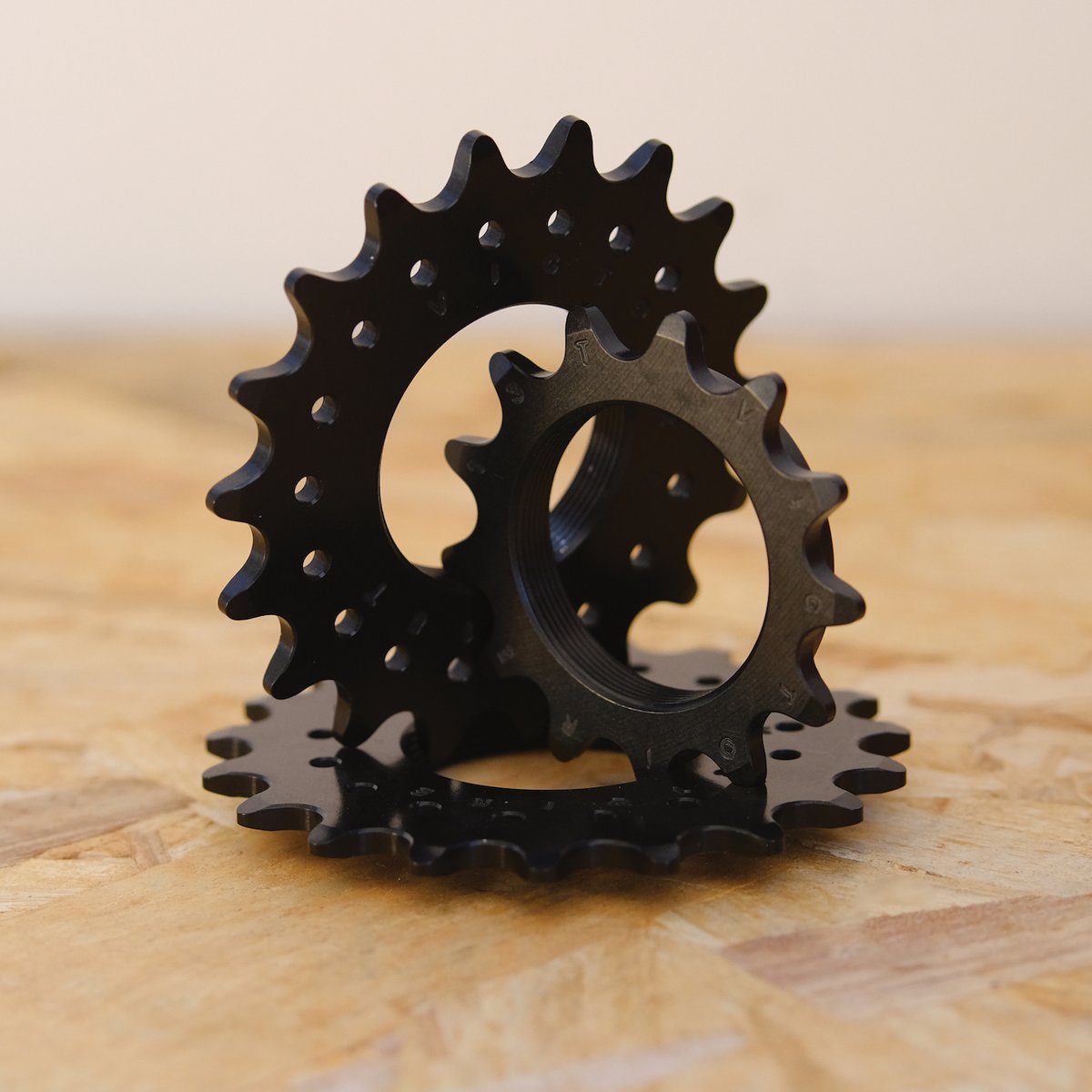 Pignon fixe fileté Noir Victoire | Cartel Cycles & Café