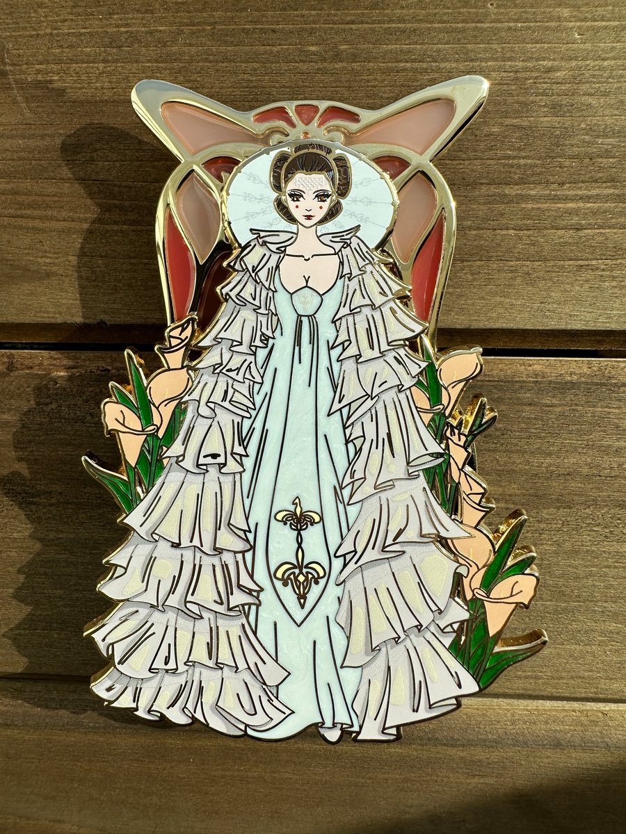 Naboo nouveau parade gown | Wingapo Pins