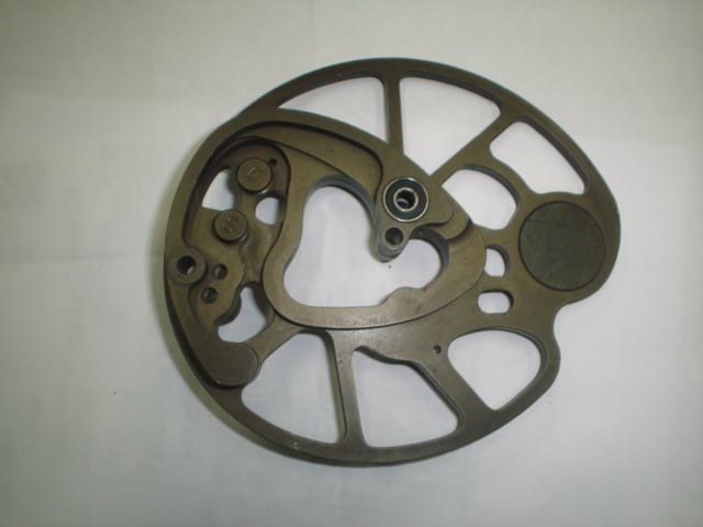 MATHEWS RH OUTBACK CAM 30'' Draw / Minton Archery