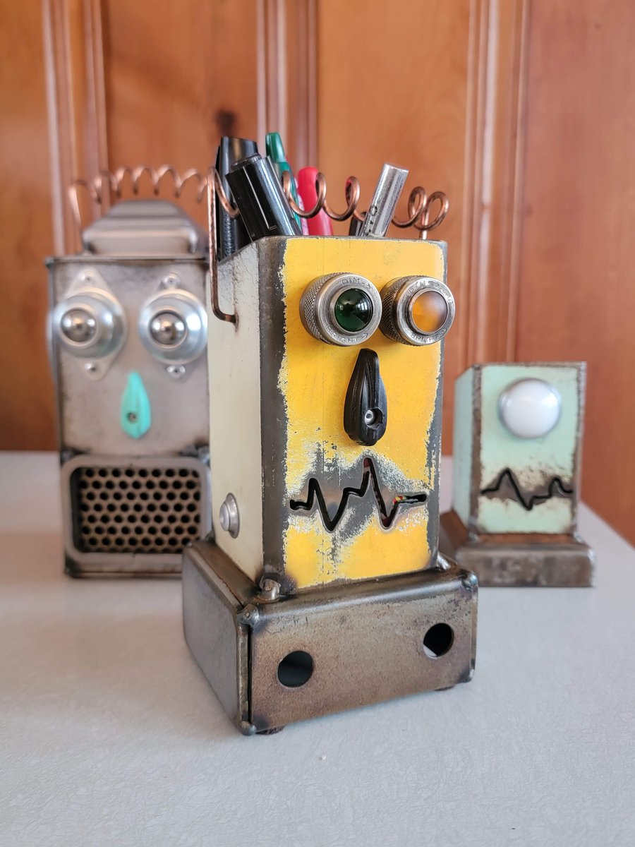 Yellow Robot flight desk organizer / VOIGT EMPORIUM
