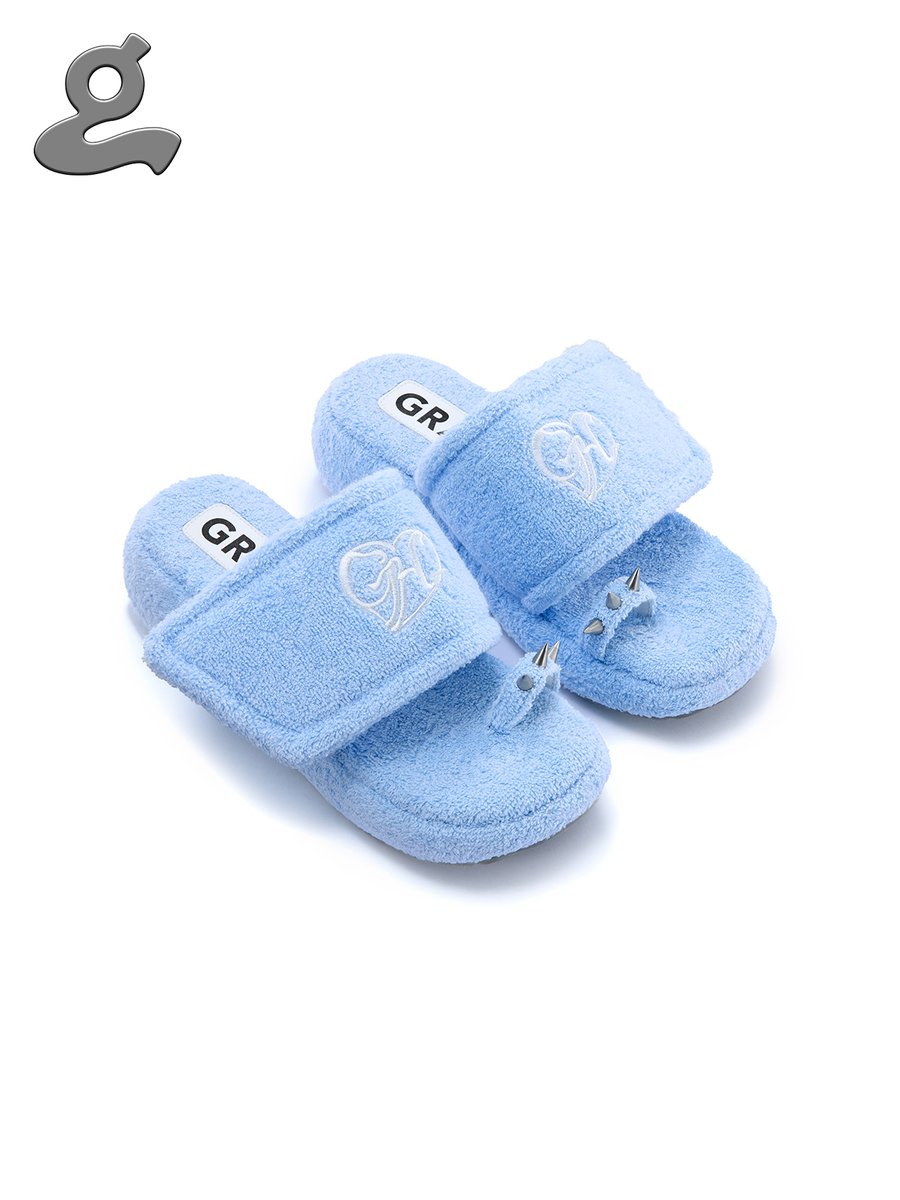 Blue Embroidered Velcro Slippers | GRAPE