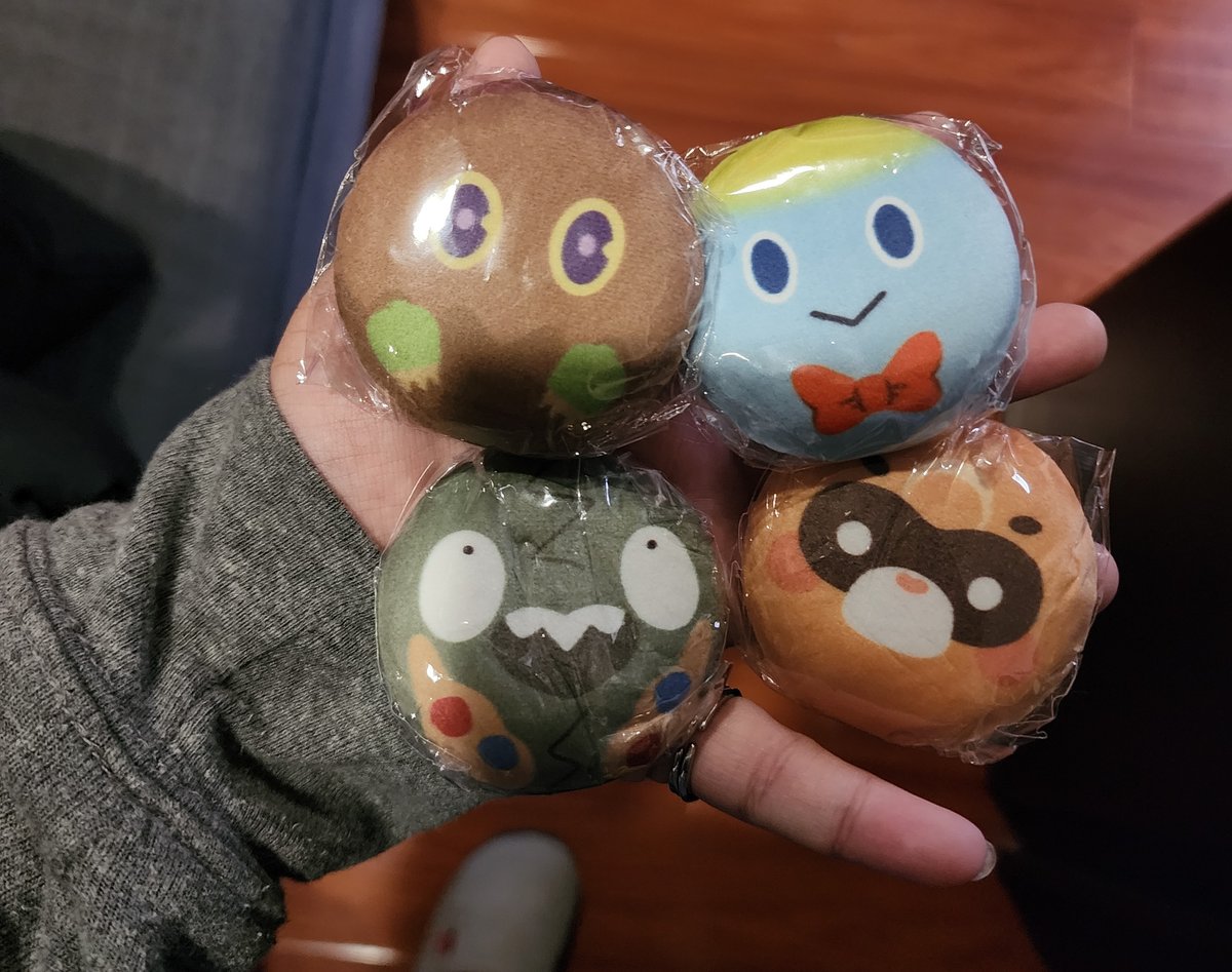 Renrolo — Plush Buttons