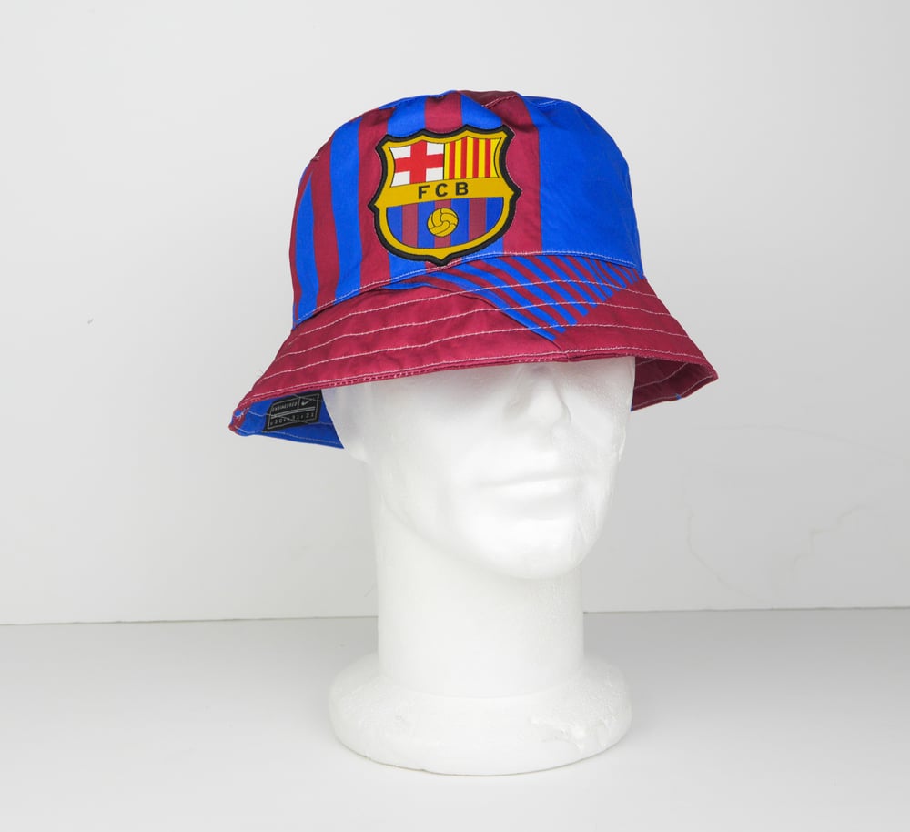 Barcelona | 2021 Home | Footy Buckets