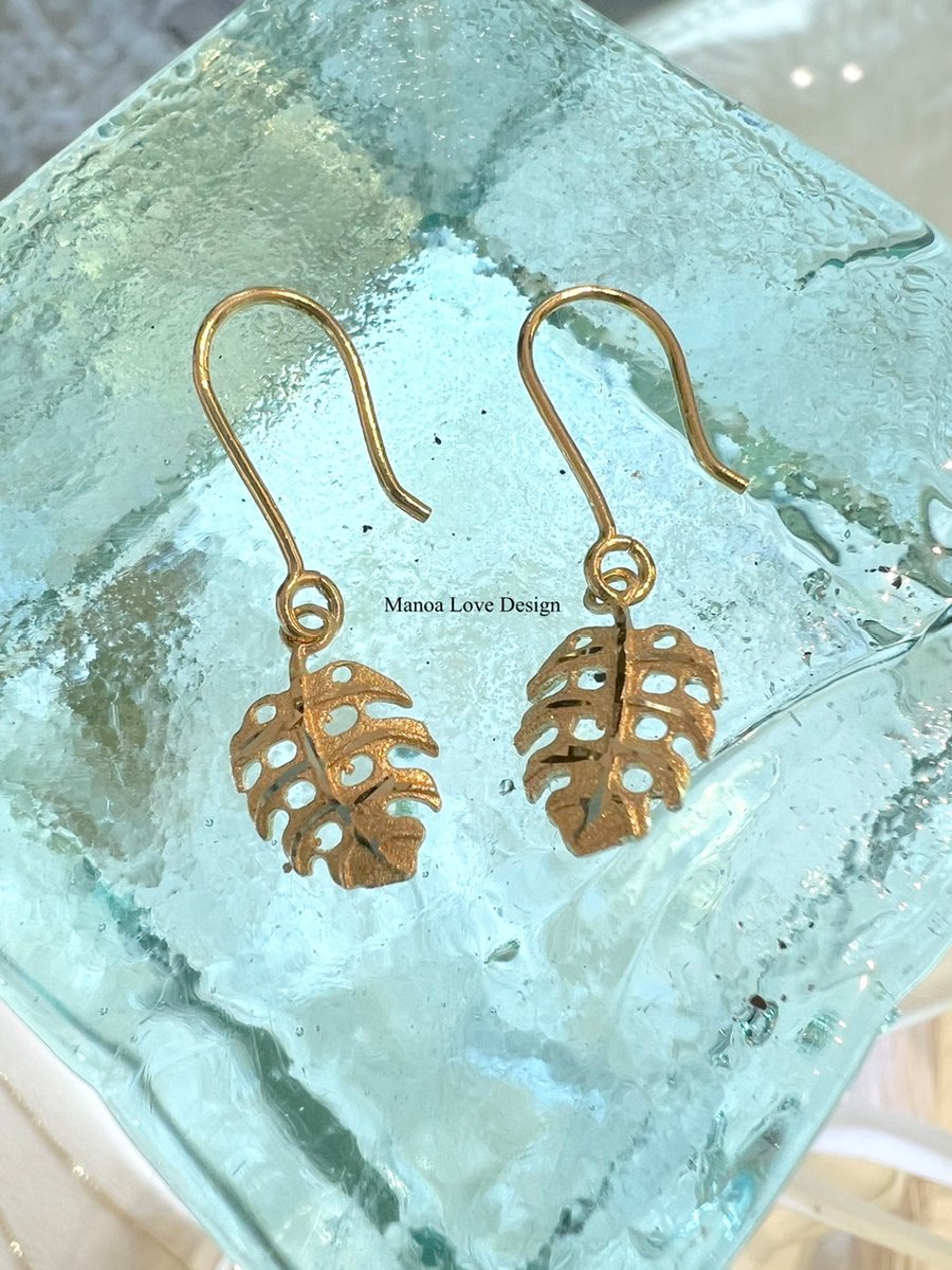 14k solid gold Hawaiian monstera earrings | Manoa Love Design
