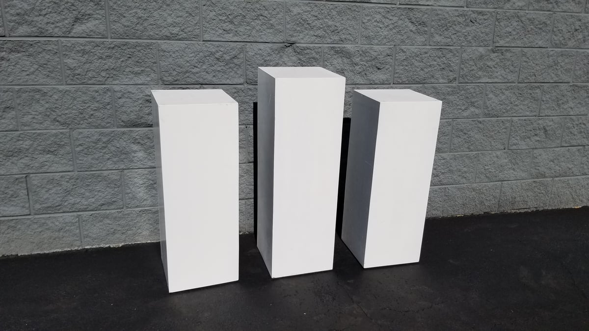 White square Pedestals cake stand set | PKLux Party Rentals