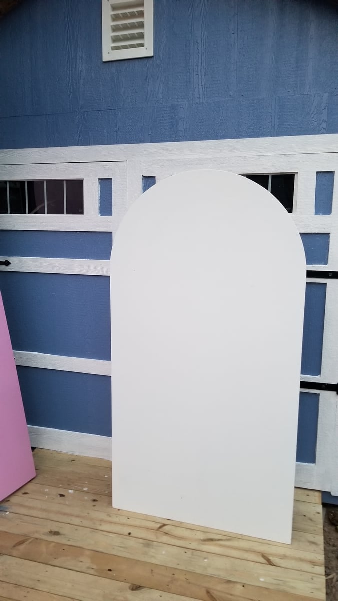 White panel backdrop 5.5 ft tall | PKLux Party Rentals