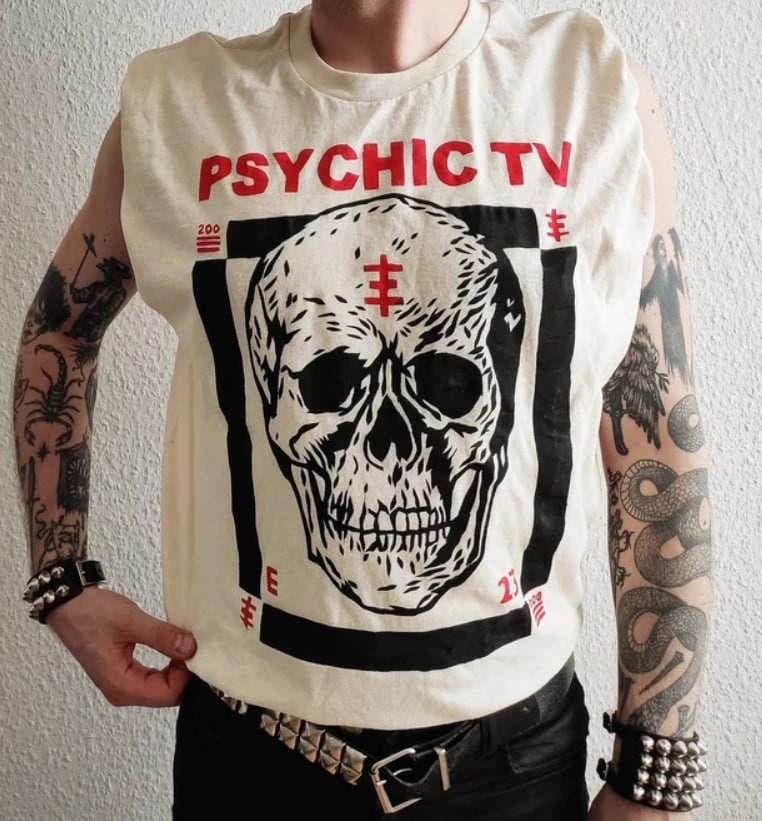 P.TV skull handpainted | bleachmayhem