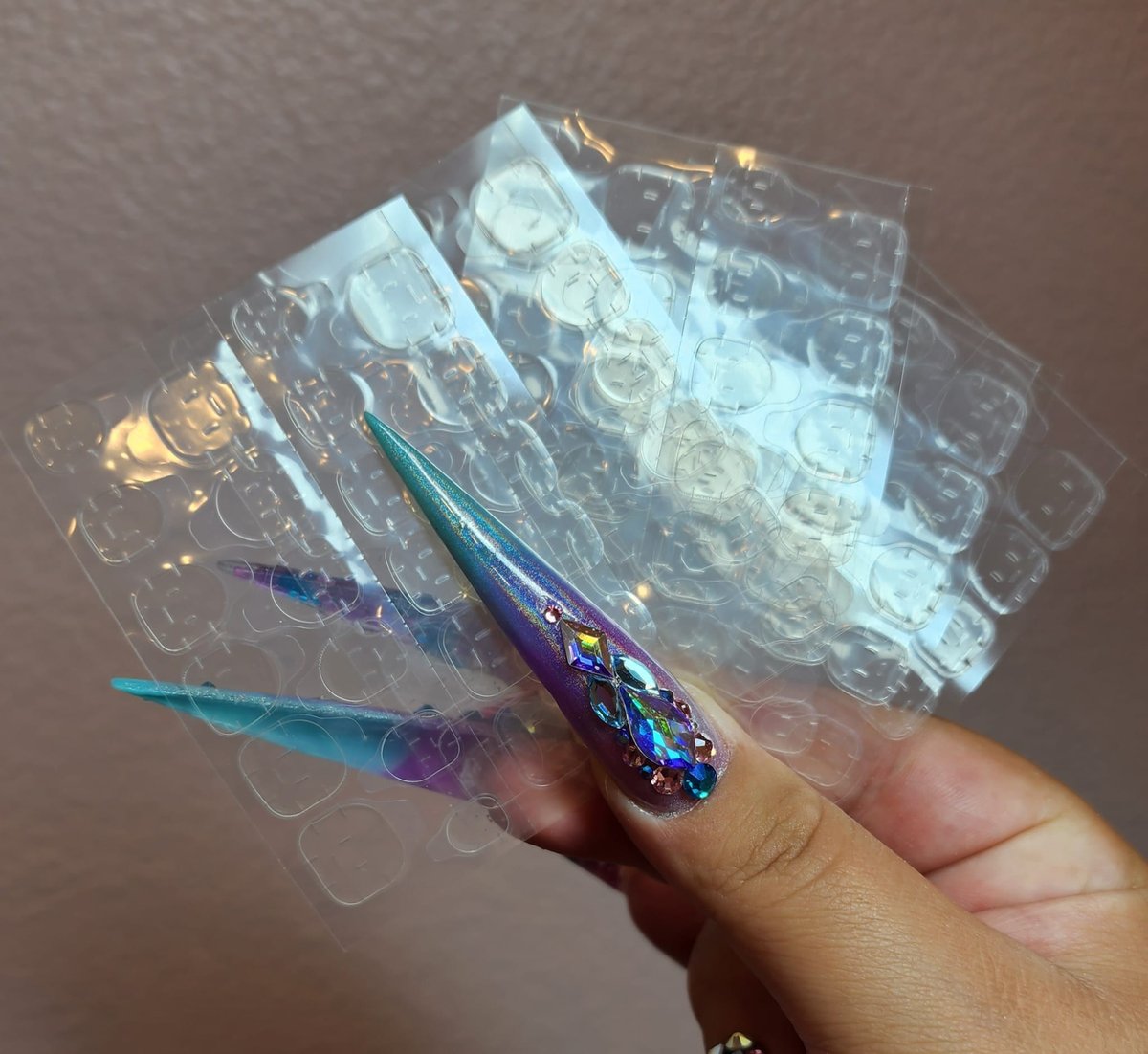 Press on sticky tabs ( 5 sheets) | Zulay's Nails