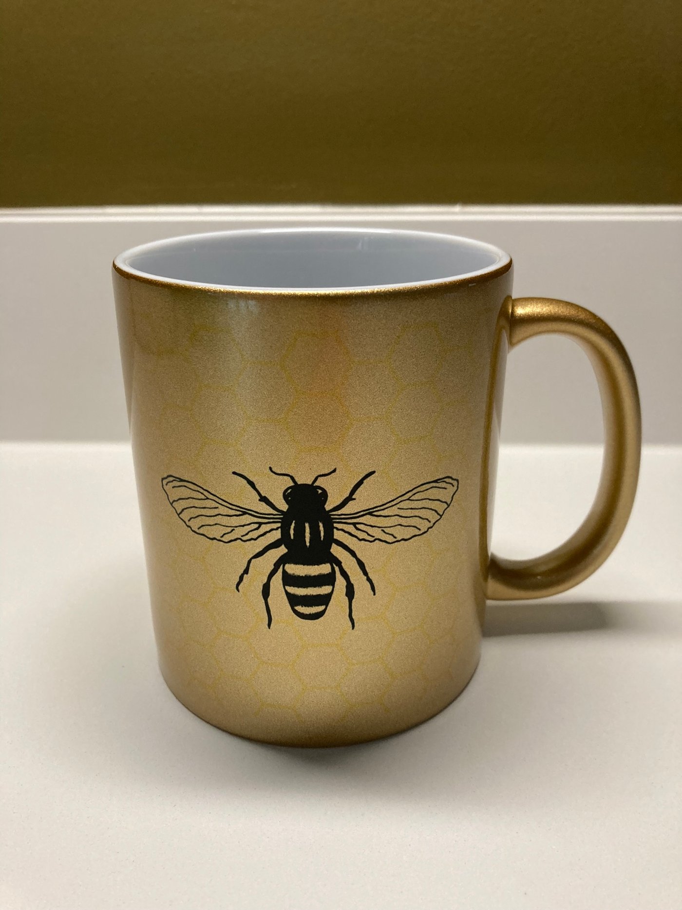 MANCHESTER WORKER BEE MUG IN GOLD | The Manchester Bee Company