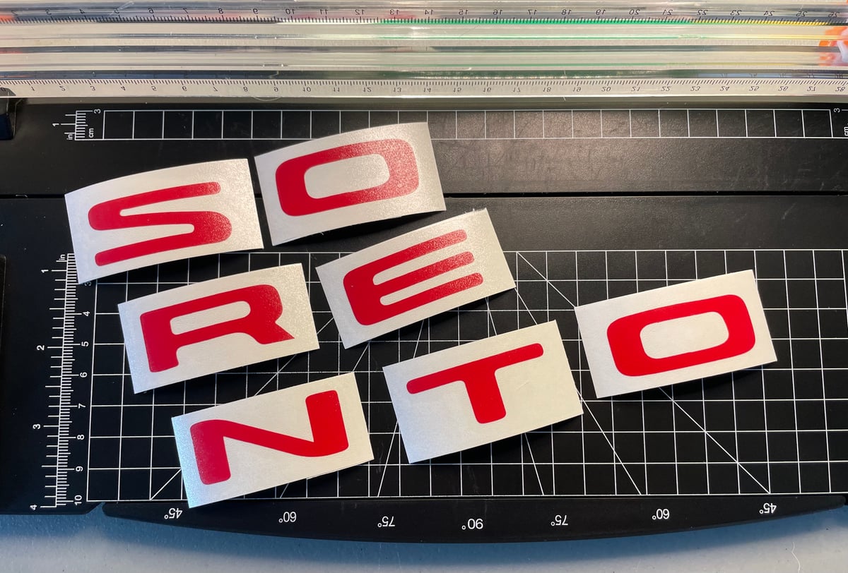 2021+ Kia Sorento Tailgate Lettering | Blacked Out Designs