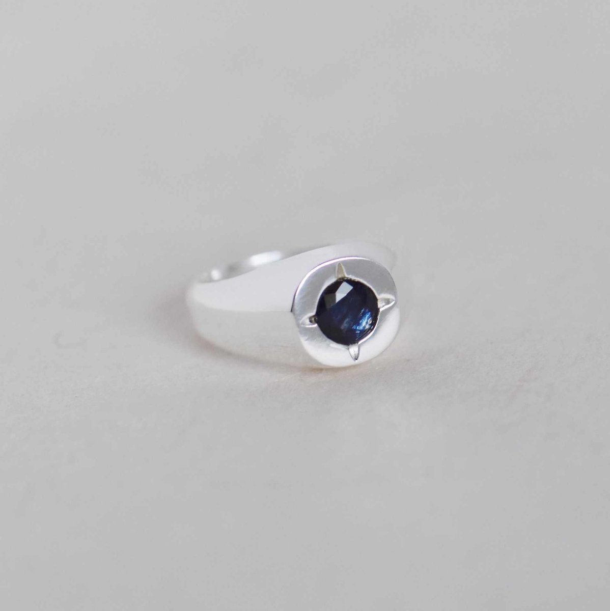 Dark Blue Sapphire round cut silver signet ring | The Dead Bird Jewelry