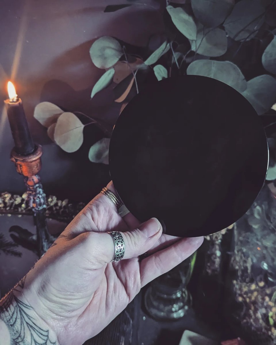 Obsidian Scrying mirrors | Dark North
