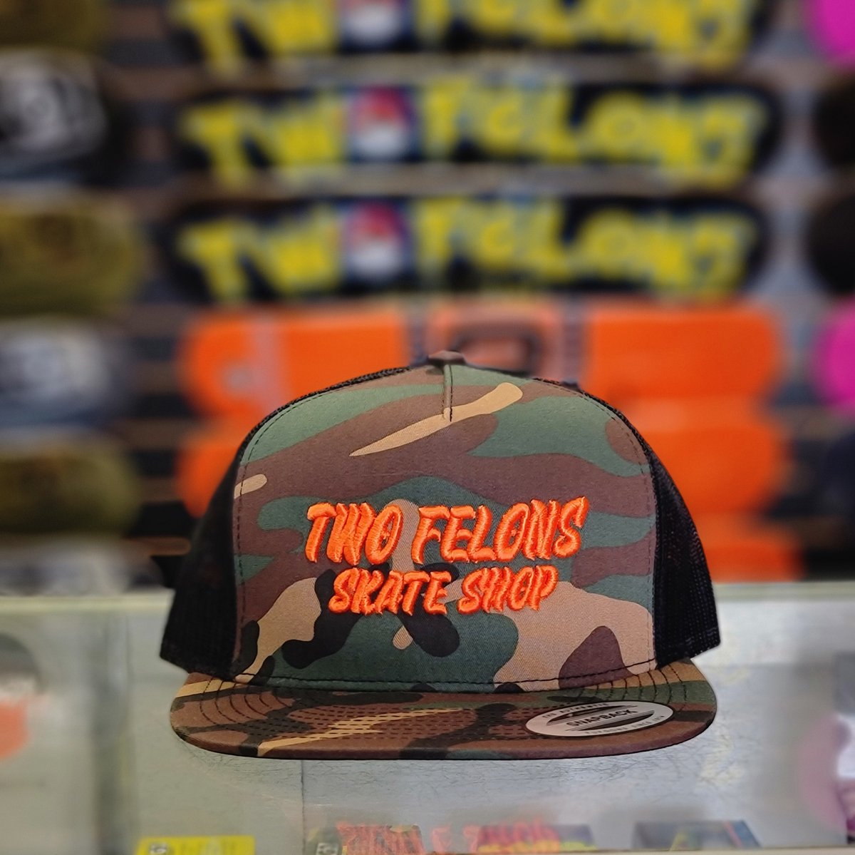 Two Felons "Puff Painter" camo/orange | Two Felons Skate Shop