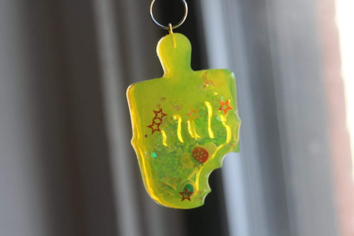 Keychain Resin Oil sand Shaker charm - Handmade (Ready to Order ...