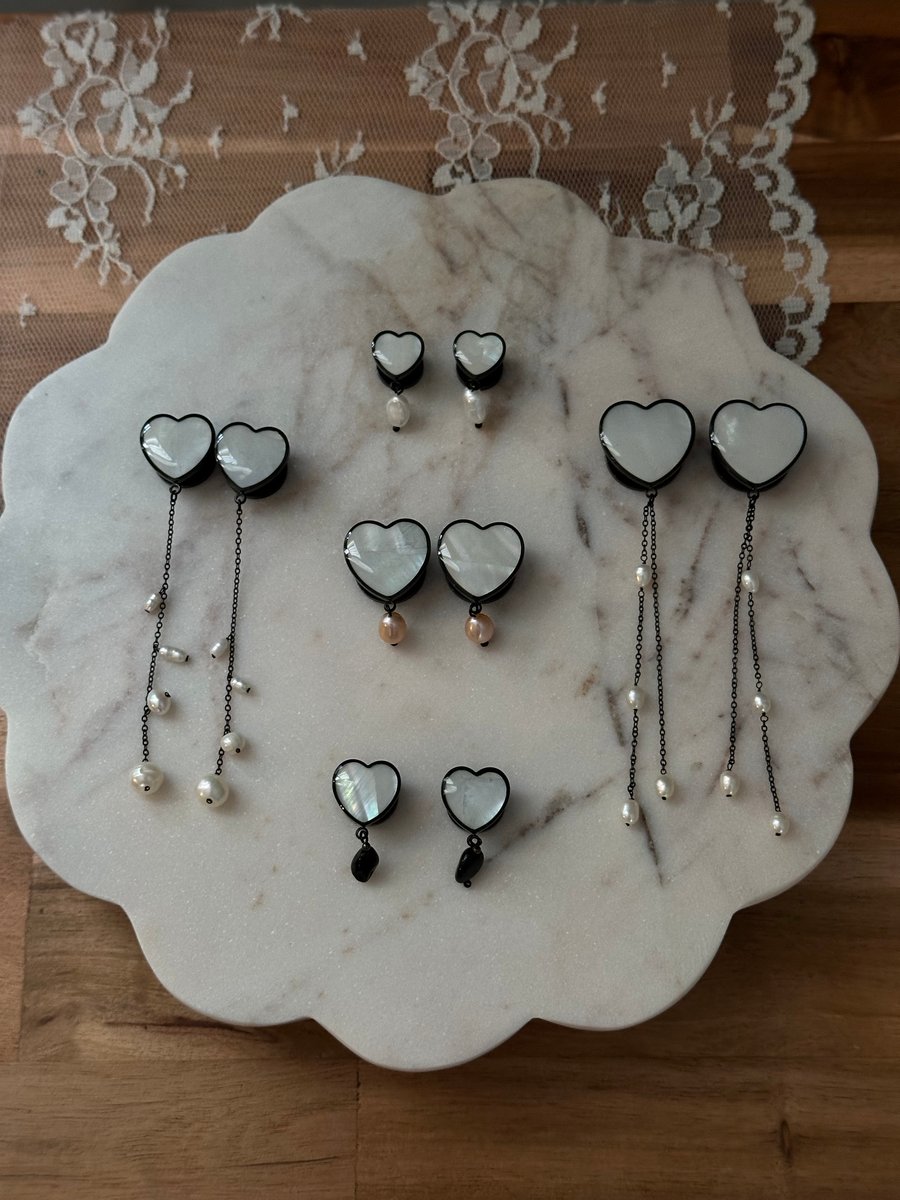 Pearly Heart Plug Custom (Black) | Luna Lure Jewelry