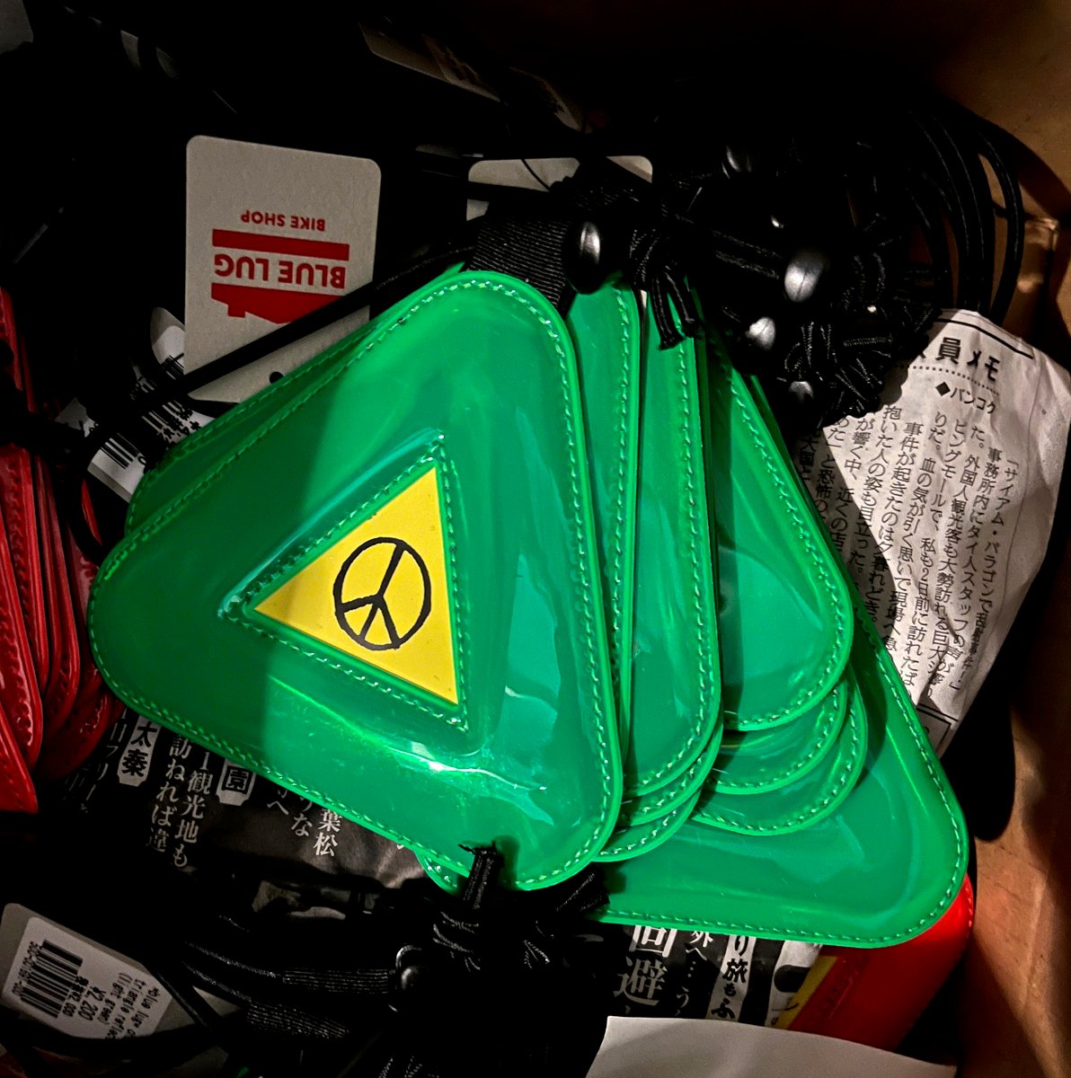 Green XL Safety Blue Lug Triangle - Peace Version | Ramos Center