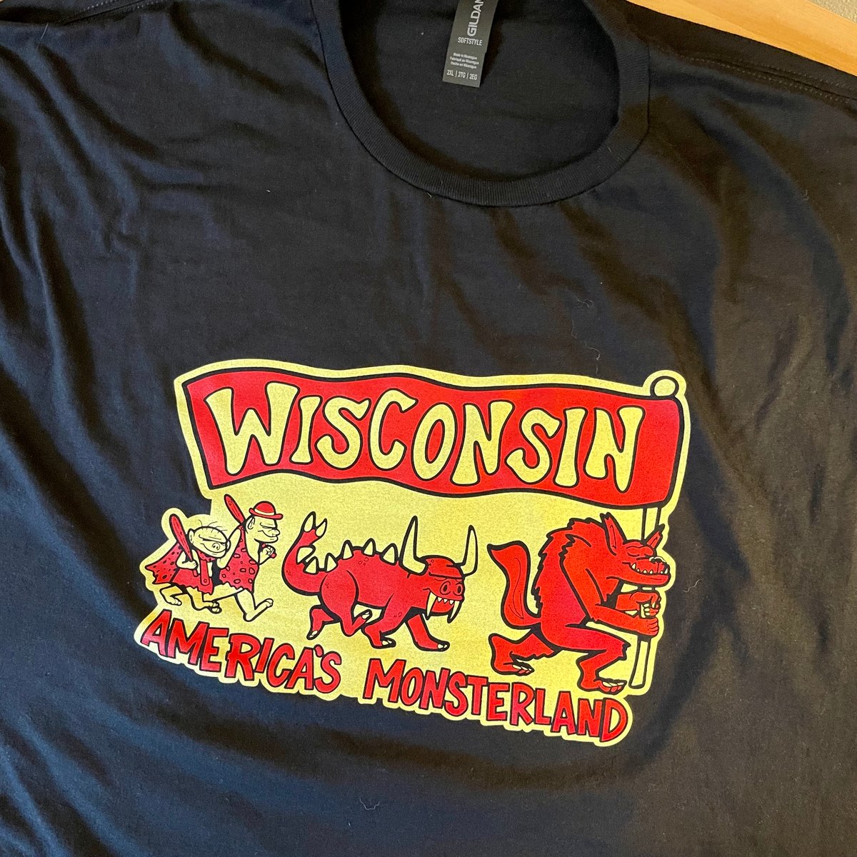 AMERICA'S MONSTERLAND Wisconsin Cryptid 100% Cotton Men's Unisex T ...
