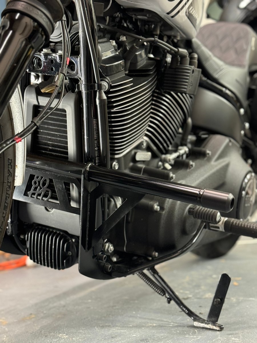 Softail Crash Bar | 80HD_Fab