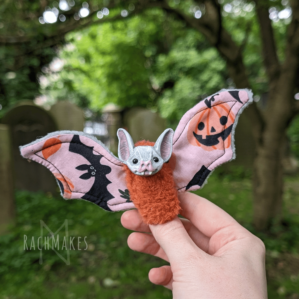 Peachy Pumpkins Bebe Bat | rachmakes