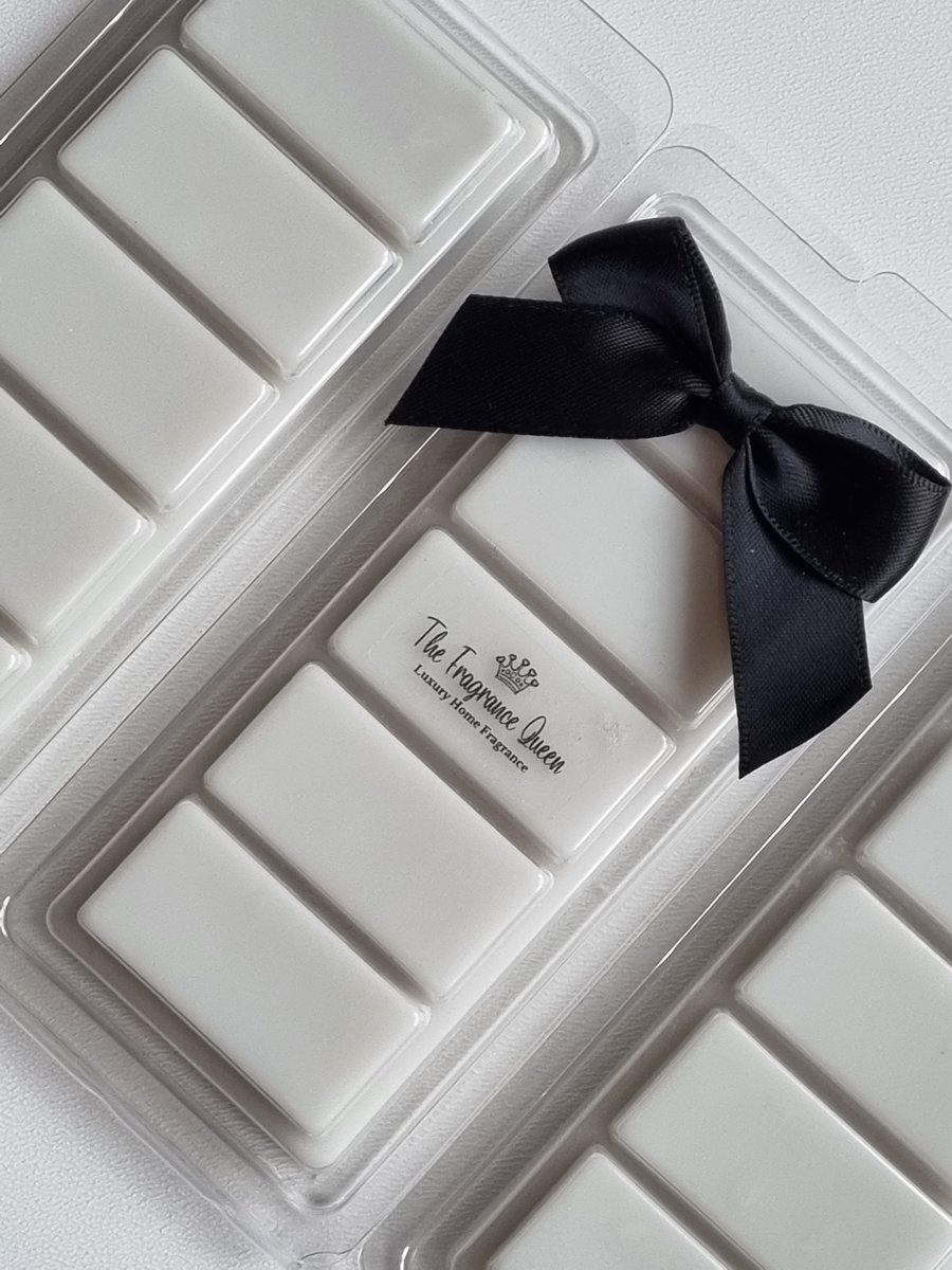 Hoover Lines | The Fragrance Queen