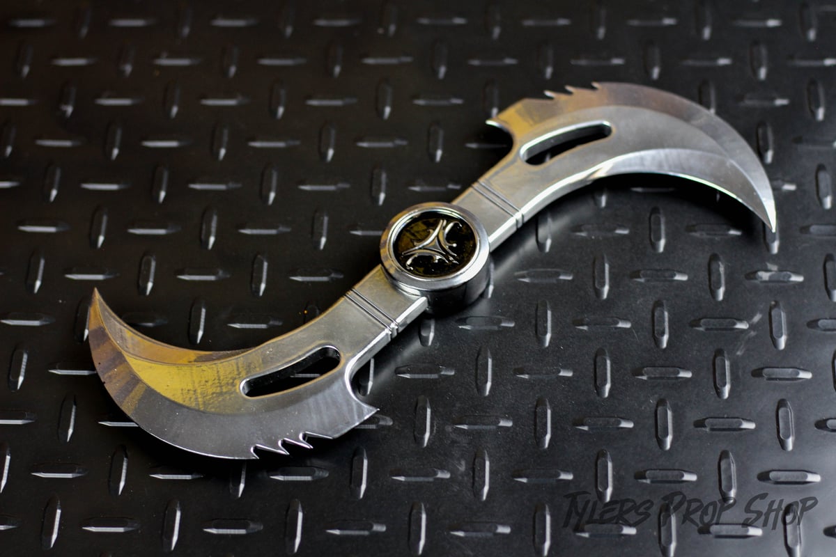 Glaive Replica from Blade | Tyler's Prop Shop