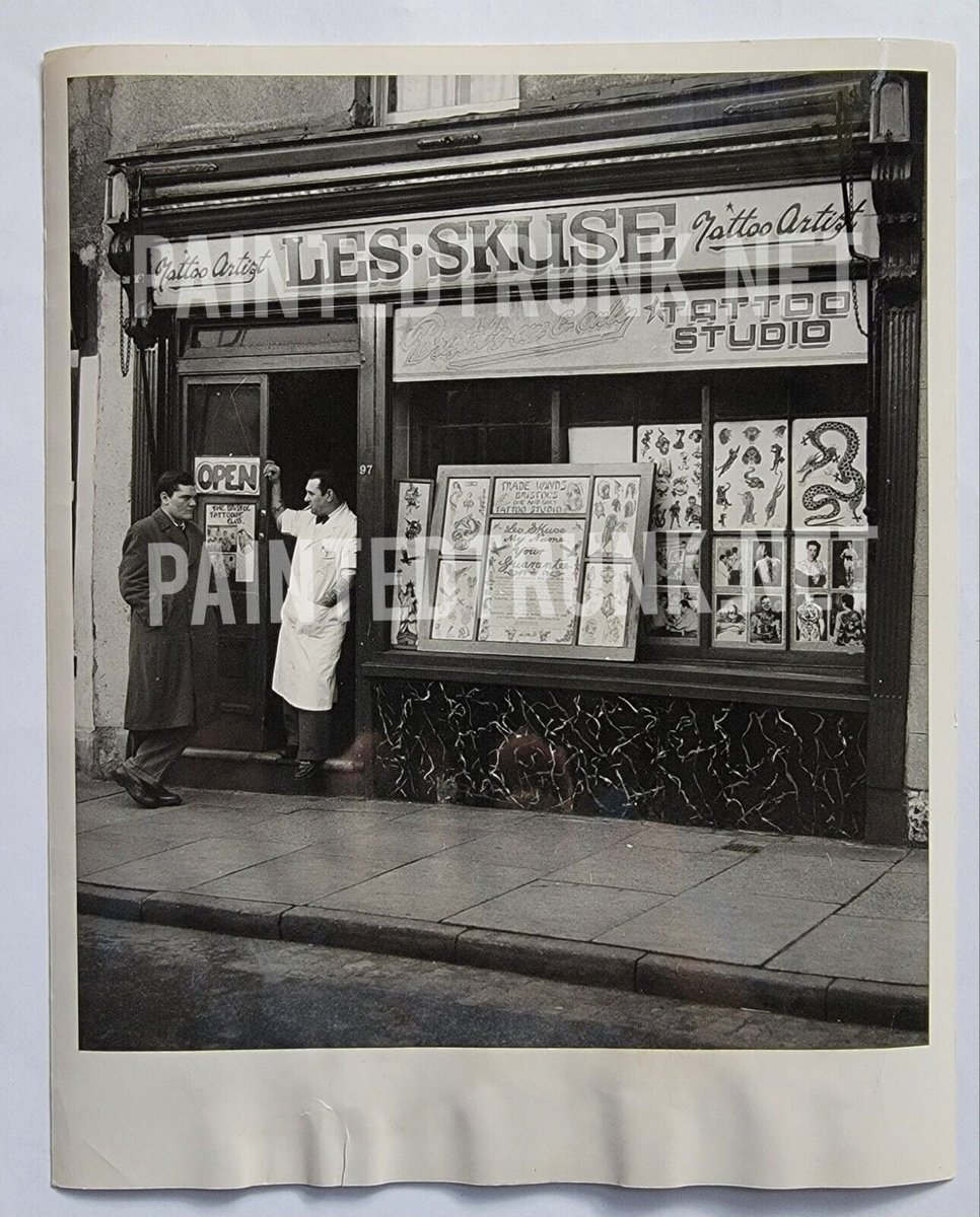 paintedtrunk.net — original 1954 vintage antique les skuse BTC UK ...