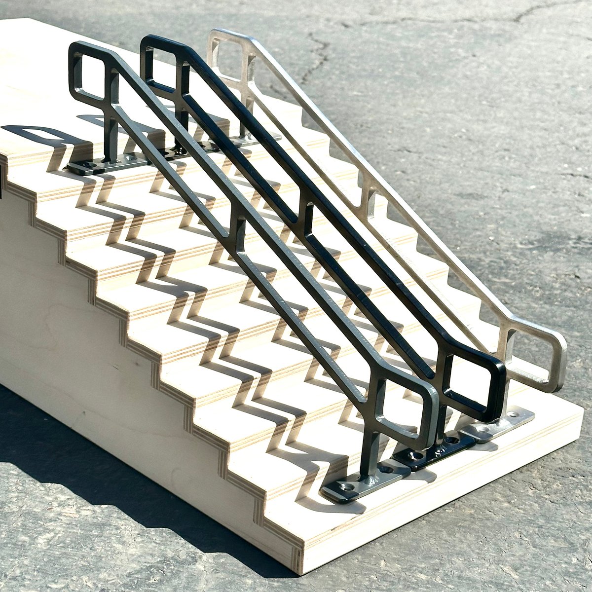 10 Stair Kink Rail - Square | Grind Right FB