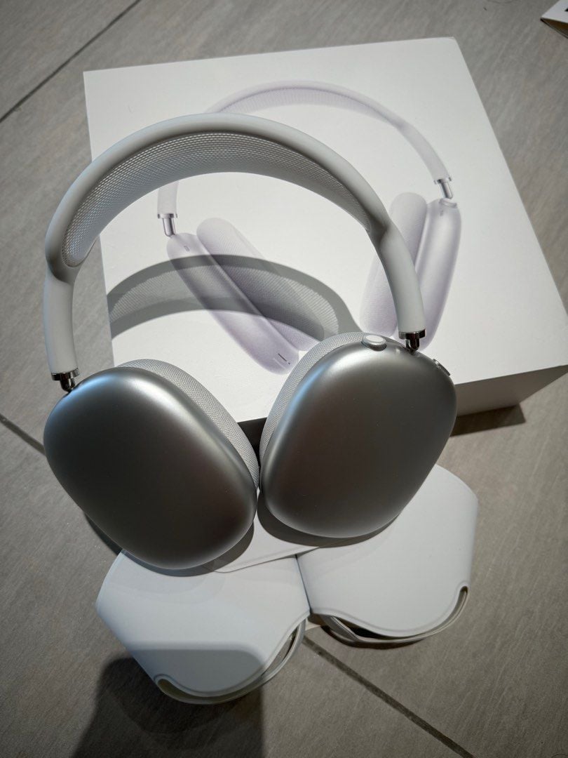 Airpod Max | traaaphouse