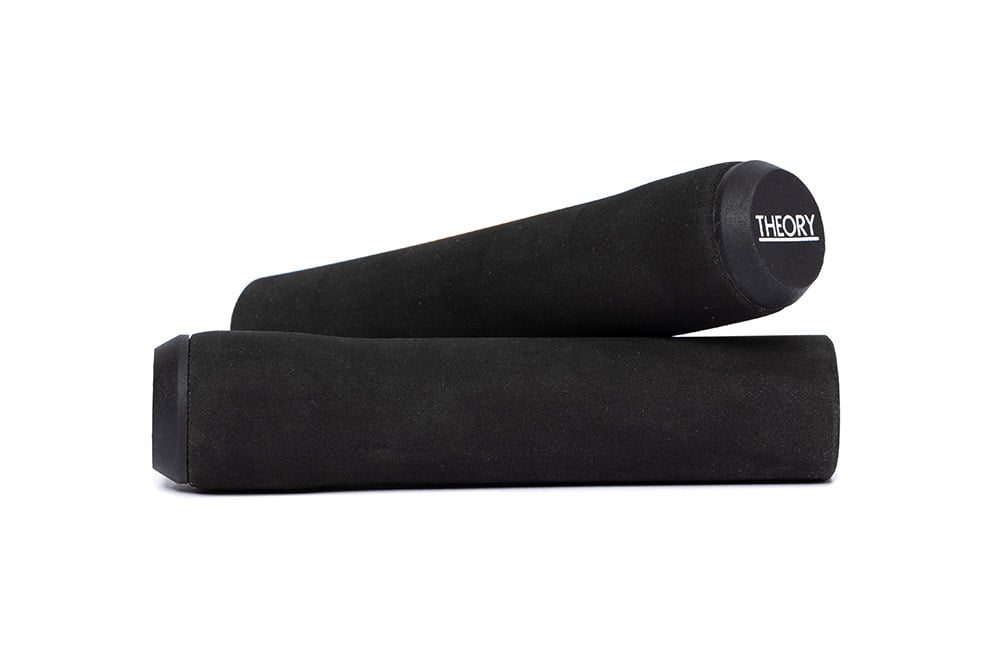THEORY SILICONE GRIPS | Merritt