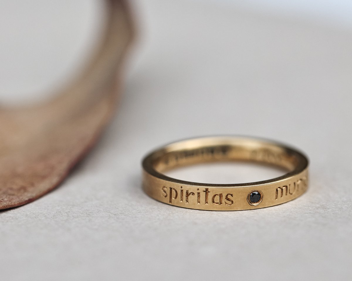 18ct Yellow gold 3mm, flat court, Latin engraved ring. | RUST jewellery