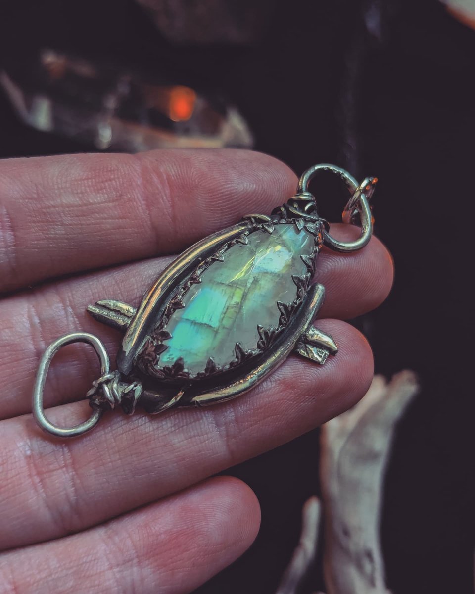 Twin key necklace | Dark North