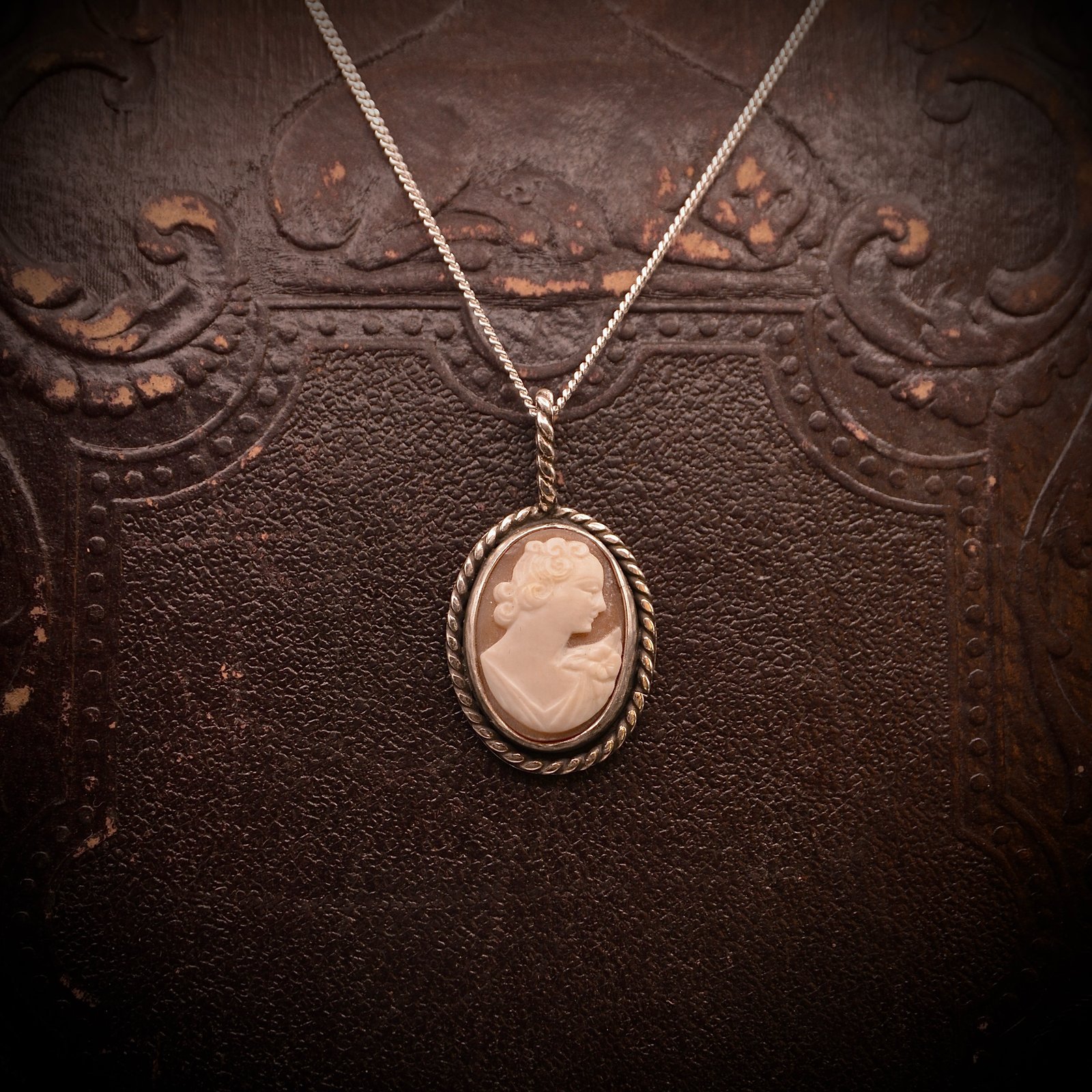 Italian Shell Cameo pendant(c) - 18” chain | Salmon Falls Silver