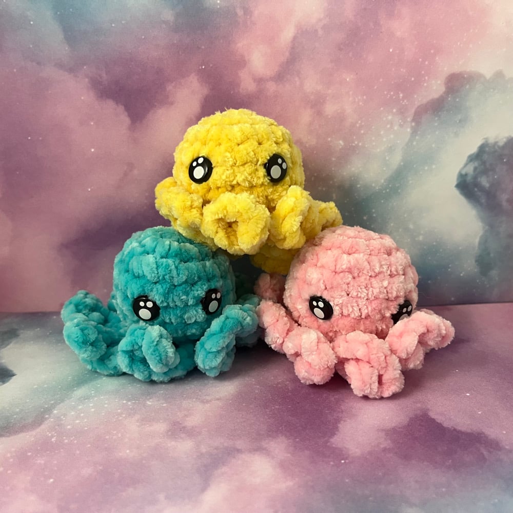 Crochet Palm Size Octopus Stuffie | LittleCraftiesStore