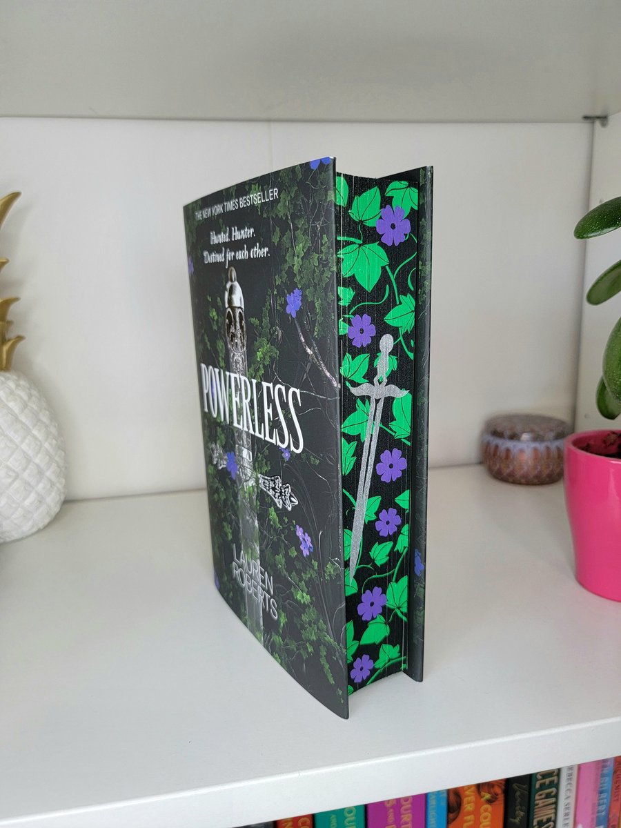 Hardcover Powerless by Lauren Roberts | Colorful Narrative