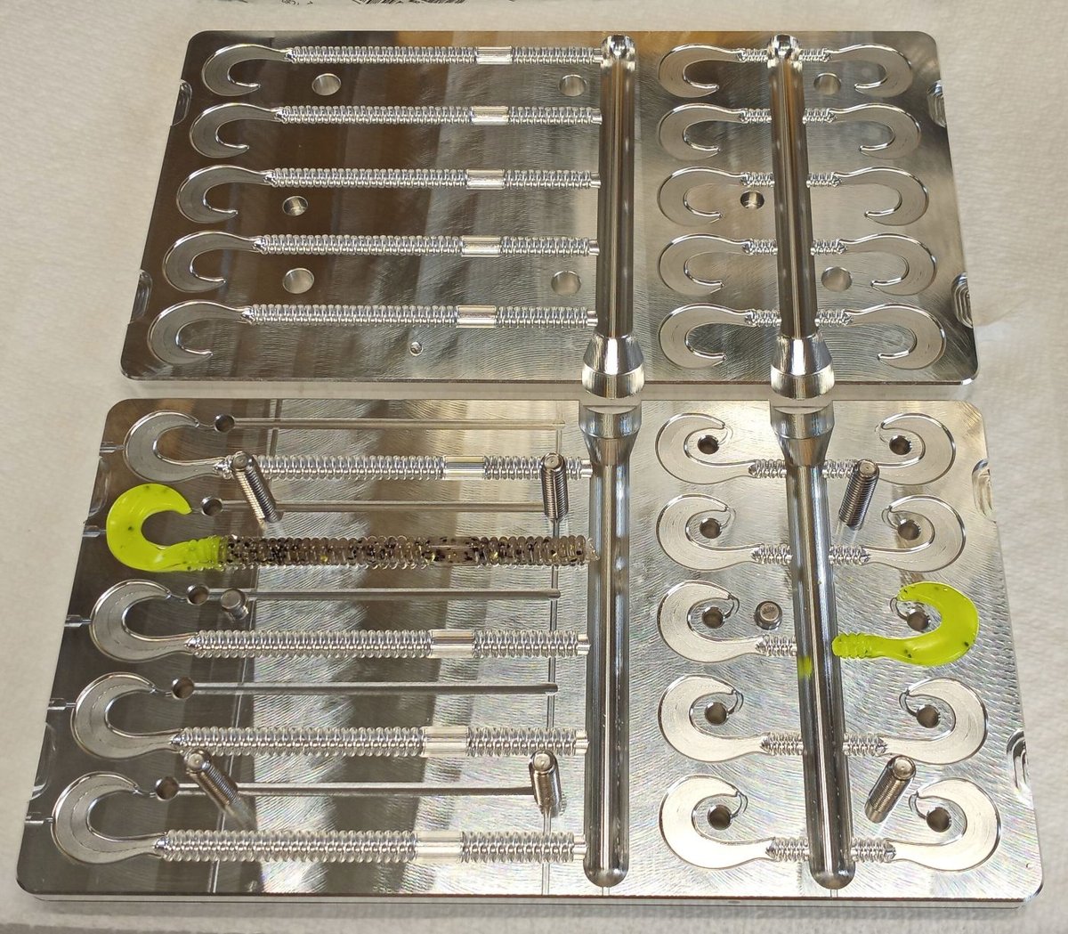 Soft Plastic Molds | Lake Side Molds (lakesidemolds.com)