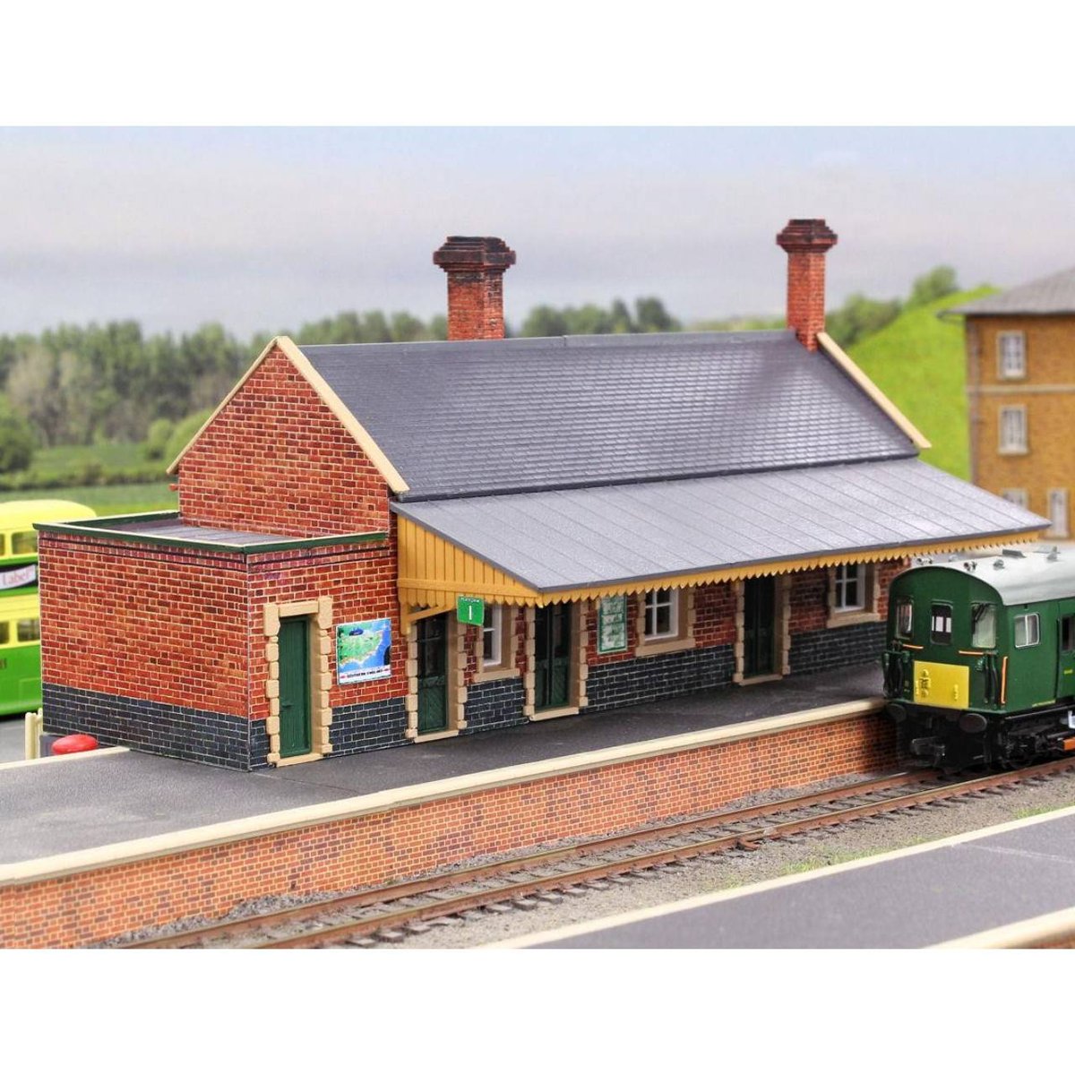 Gaugemaster OO Gauge Fordhampton Train Station Kit - Unassembled | High ...