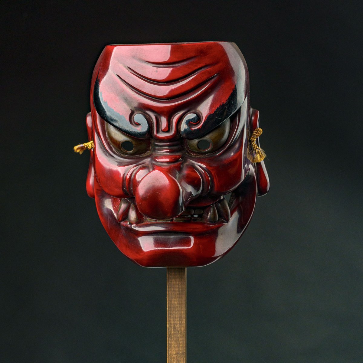 WOOD TENGU RED MASK | GAKUSEIBOOKS