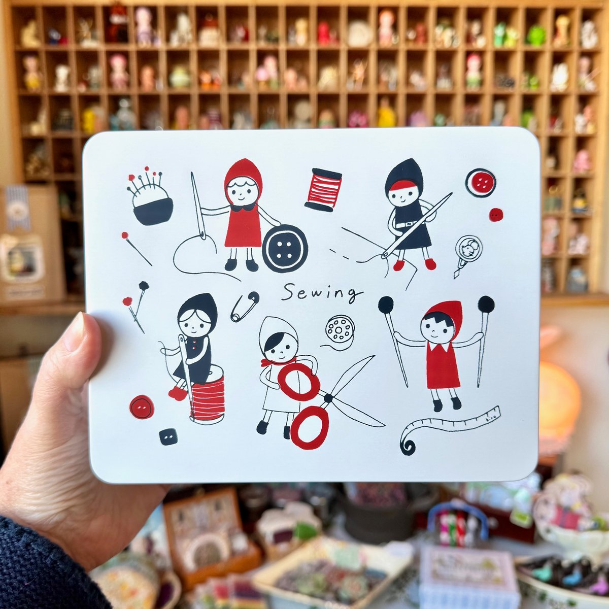 Tin Sewing Box - Hiro's Dwarf | The Crafty Squirrel