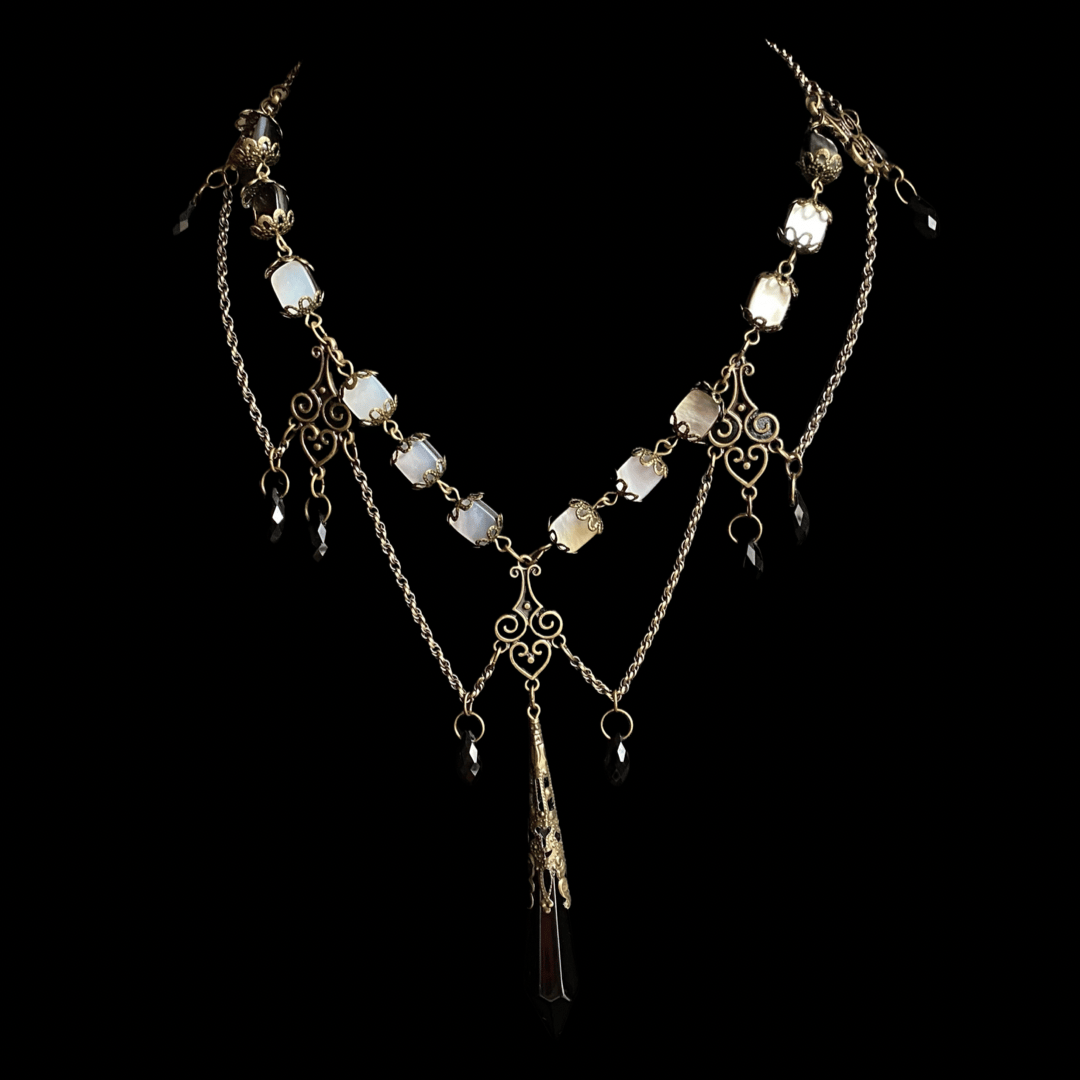 BELDAM BLACK RIVER SHELL NECKLACE | LUNA DE SANGRE