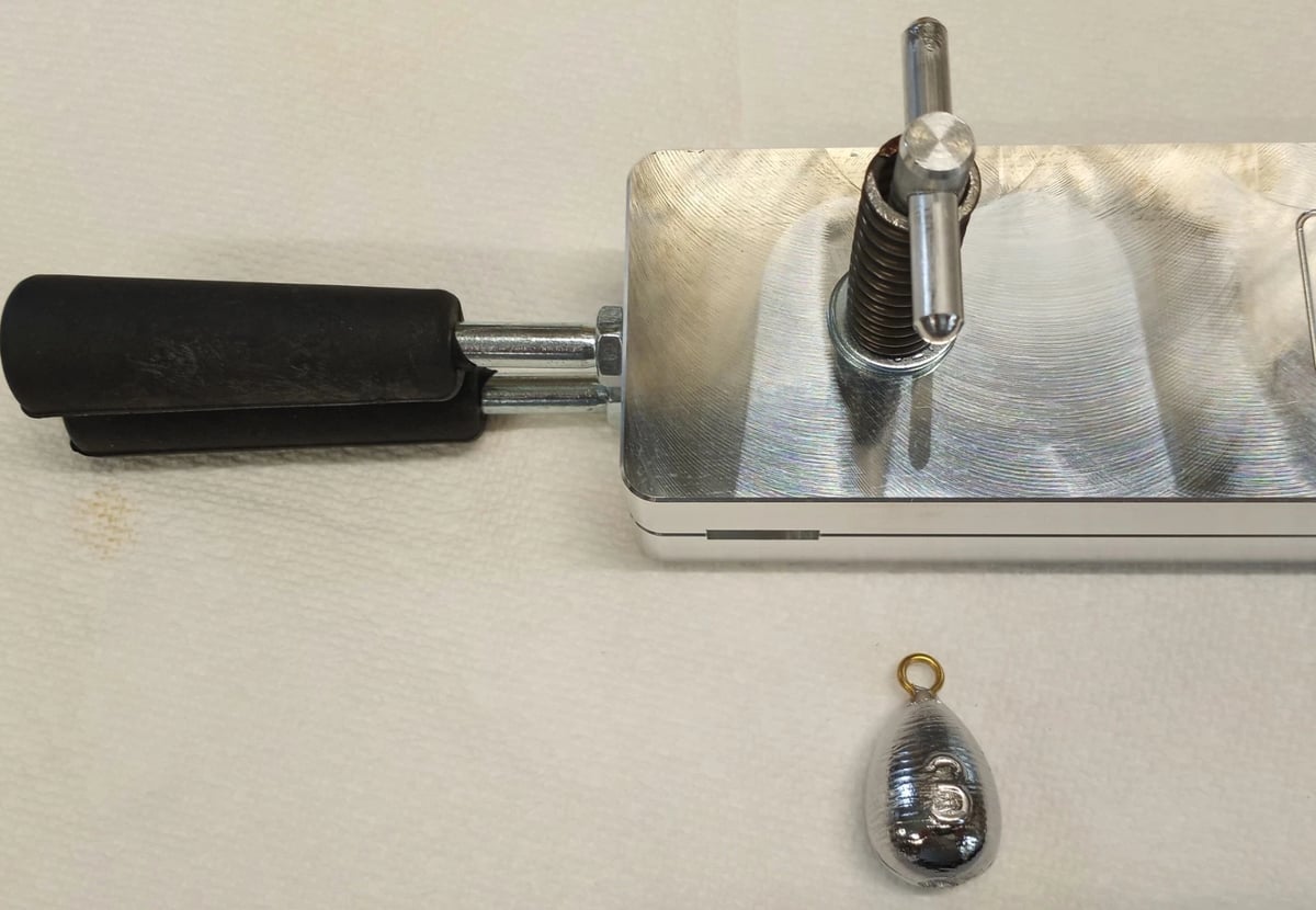 Bell Sinker Weight Molds | Lake Side Molds (lakesidemolds.com)