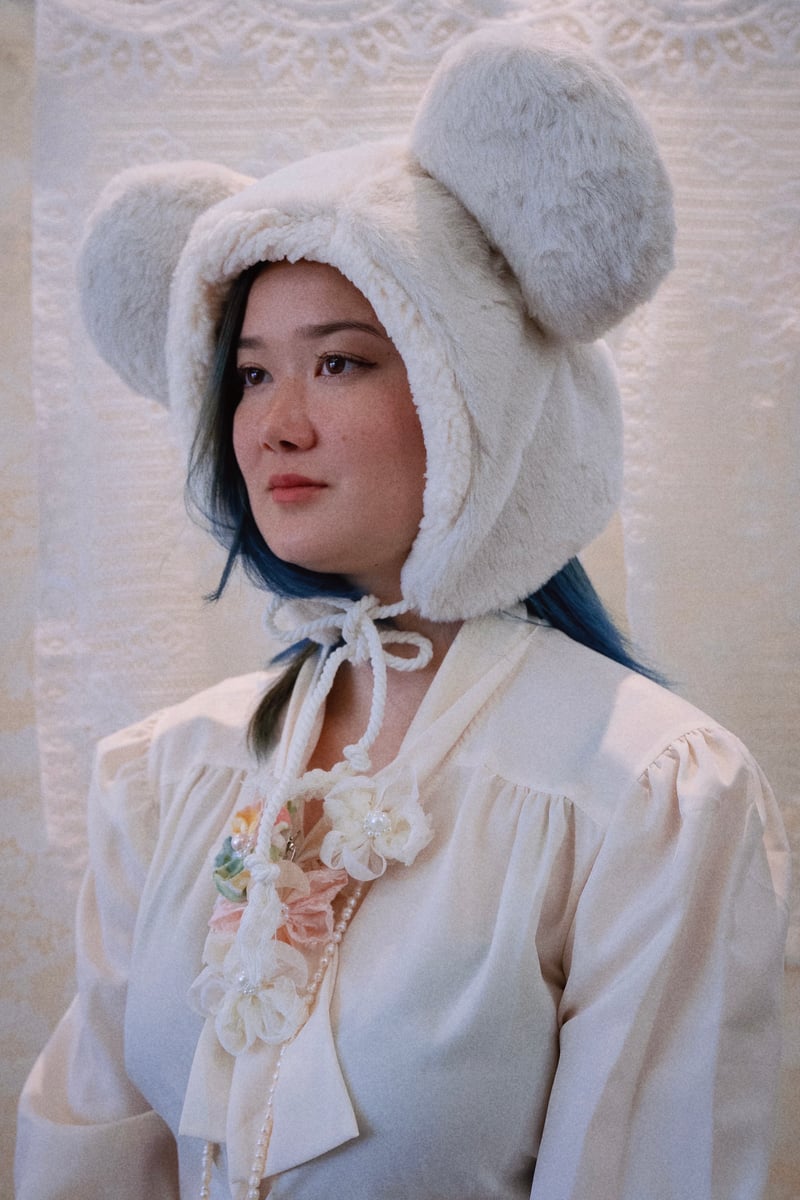 Ash White Bear Hat | At Mai Pace