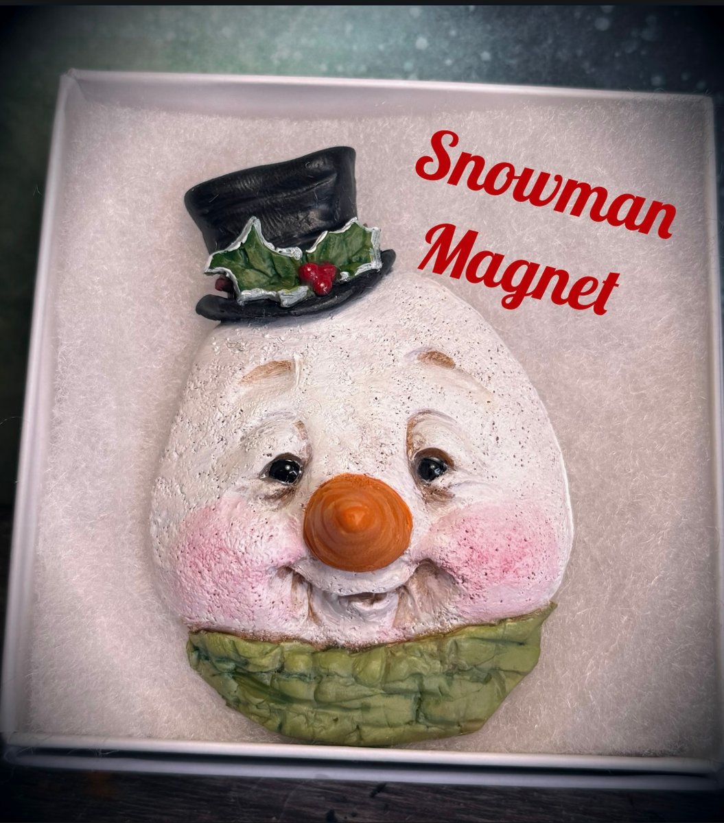 Snowman head magnet with green scarf | Gina’s Wee Beasties